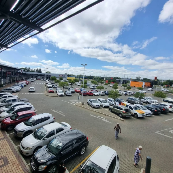 Newcastle Corner – Convenient shopping in the heart of Newcastle